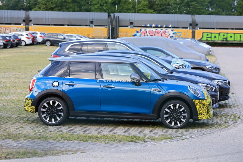 Facelifted MINI Cooper S Plug-In Hybrid Looks Very Familiar | Carscoops