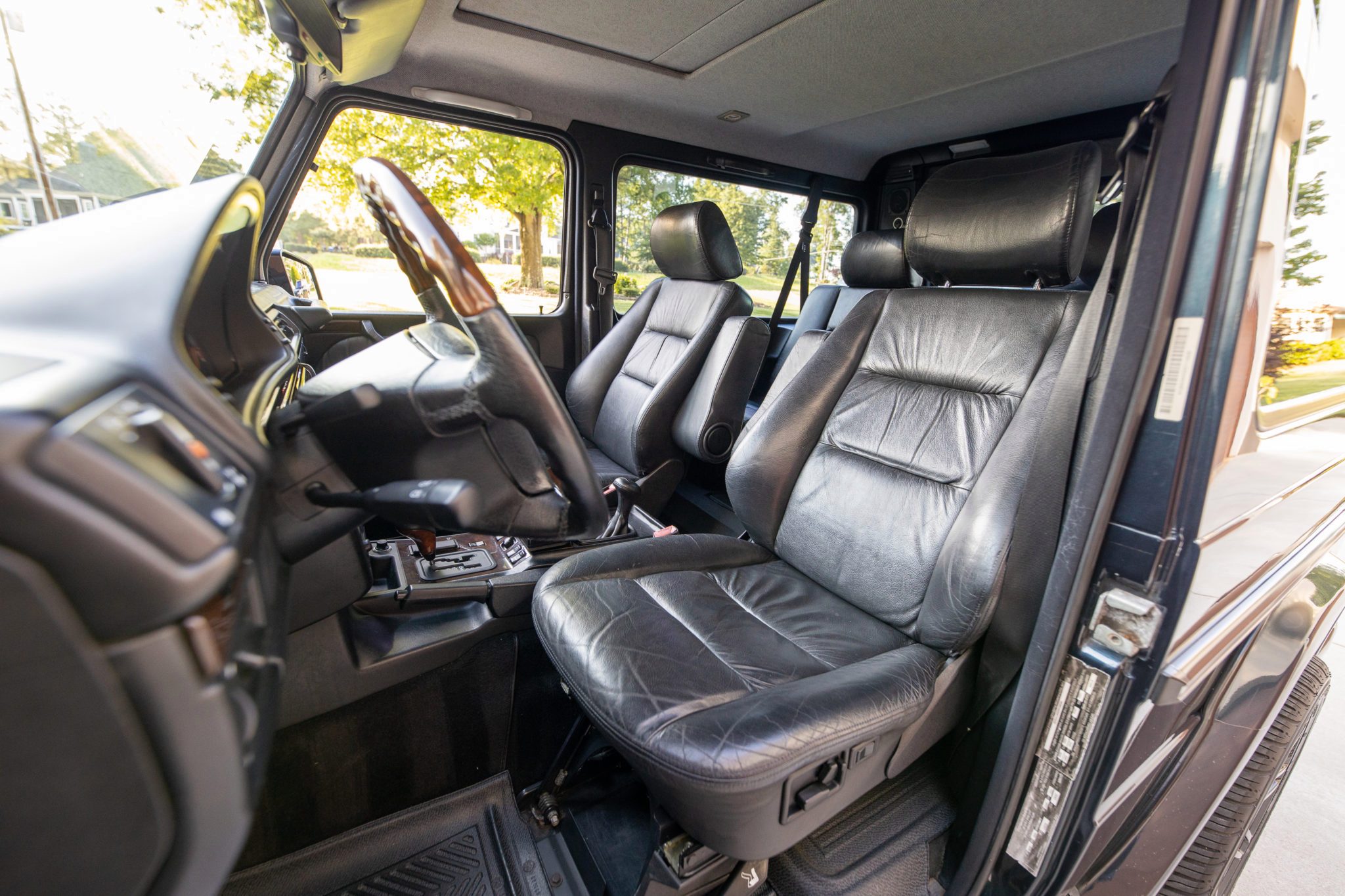 Stand Out From The Crowd With This Mercedes-Benz G500 SWB | Carscoops