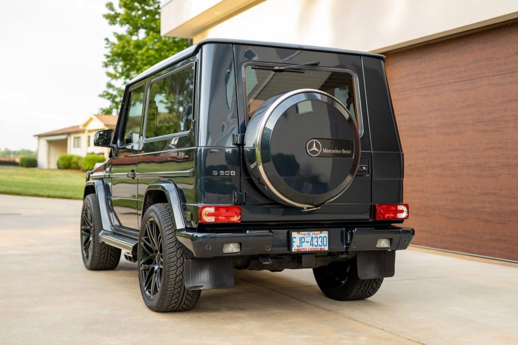 Stand Out From The Crowd With This Mercedes-Benz G500 SWB | Carscoops
