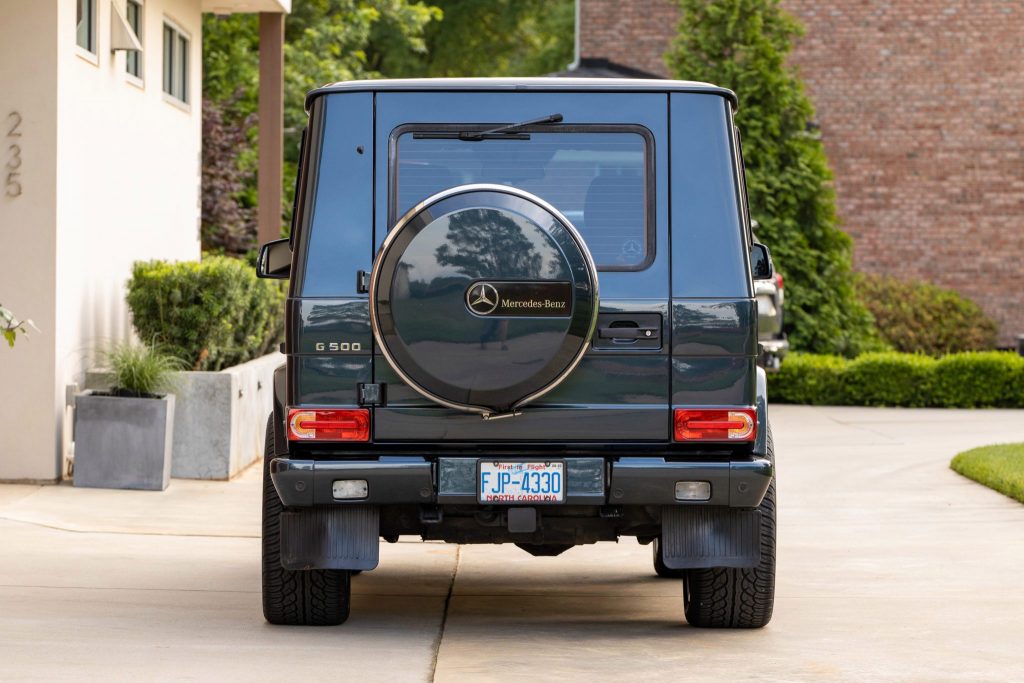 Stand Out From The Crowd With This Mercedes-Benz G500 SWB | Carscoops