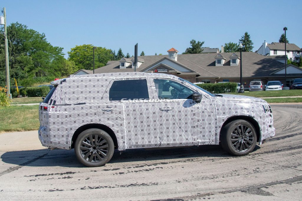 2022 Nissan Pathfinder Shows Big Infotainment Screen In Its Spy Debut ...