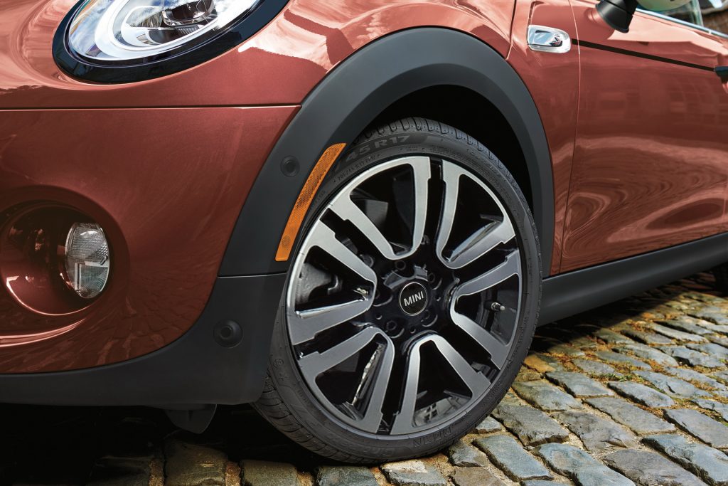 MINI Gives U.S. New Coral Red Edition Hardtop Models | Carscoops