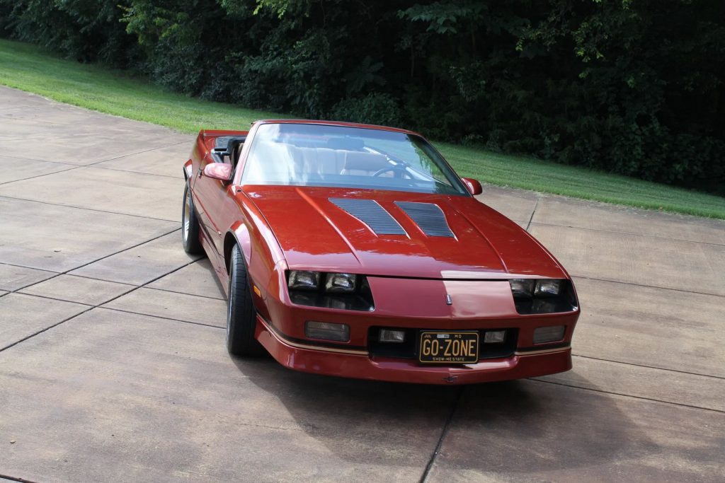 Stick Your Favorite ’80s Cassette Player In This 49k-Mile IROC-Z ...