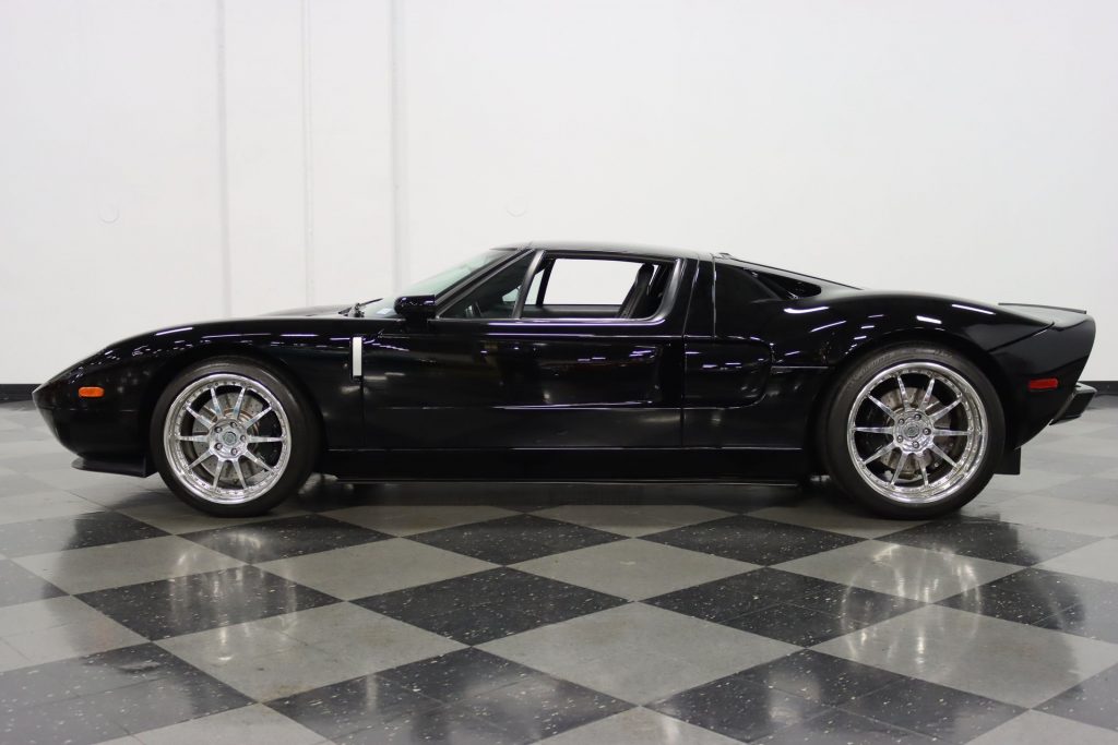 Twin-Turbo 2005 Ford GT With 840 HP Is A Bit Of A Bargain | Carscoops