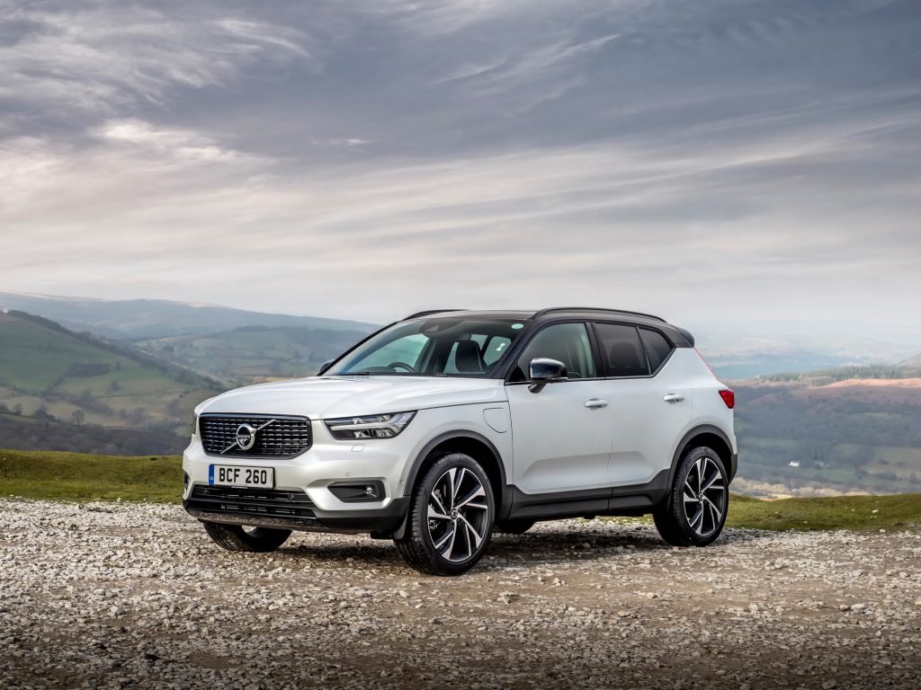 Volvo XC40 Gains Entry-Level T4 PHEV, Two Mild-Hybrid Powertrains ...