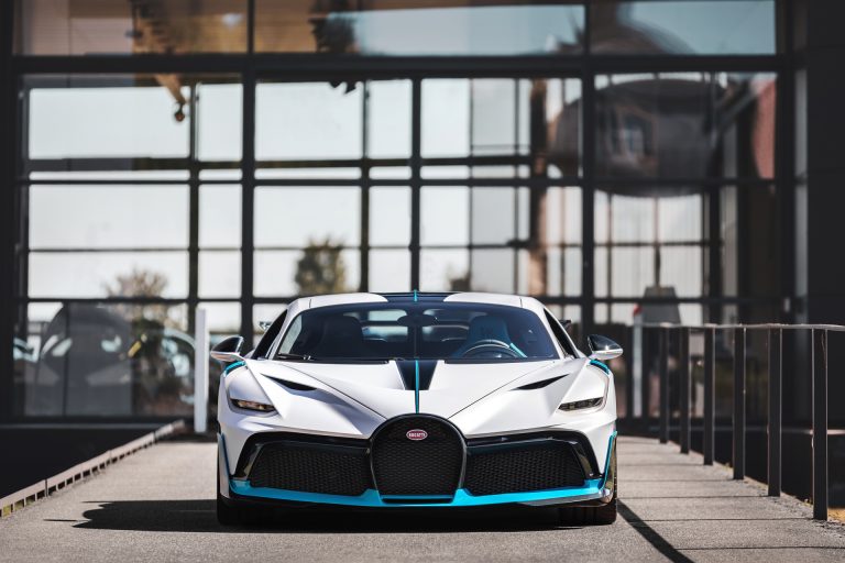 Bugatti Divo Development Ends After 2 Years As Deliveries Of The $5.9 Million Hypercar Begin ...