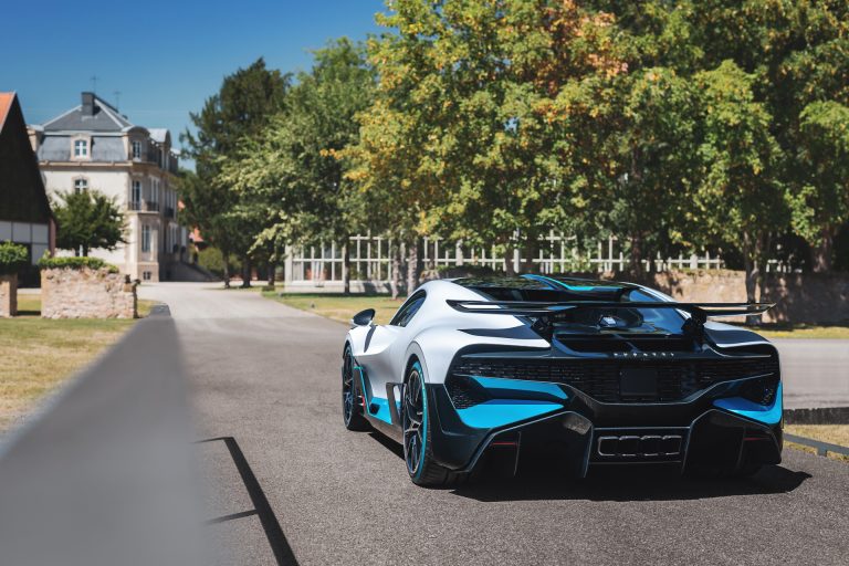 Bugatti Divo Development Ends After 2 Years As Deliveries Of The $5.9 Million Hypercar Begin ...