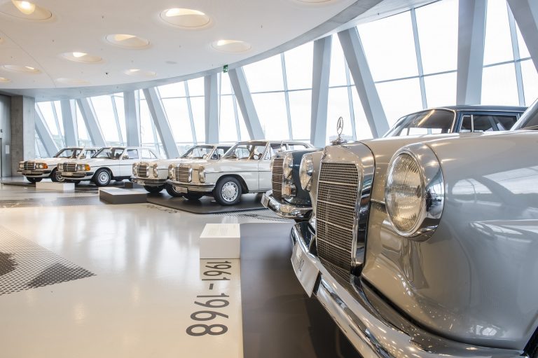Mercedes-Benz E-Class History From 1926 To 2020: The Tale Of The ...