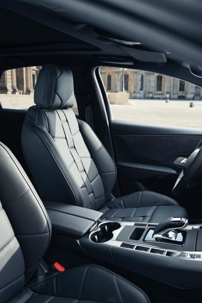 2021 DS 7 Crossback Louvre Edition Is Aimed At Art-Loving Premium SUV ...