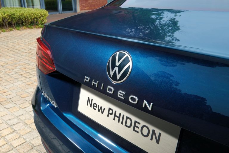 Facelifted 2021 VW Phideon Flagship Sedan Revealed In China, Loses V6 ...