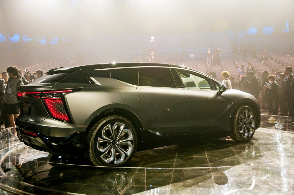 Human Horizons HiPhi X Is Perhaps The Most Interesting EV Of The Show ...