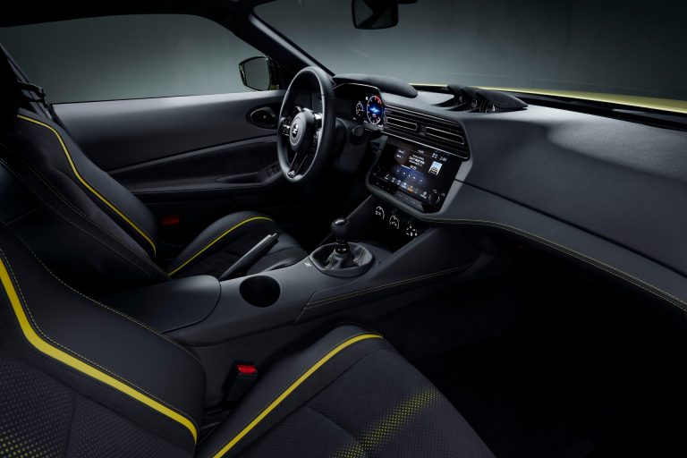 Nissan Z Proto Combines Retro Styling With Twin-Turbo V6 And Six-Speed ...