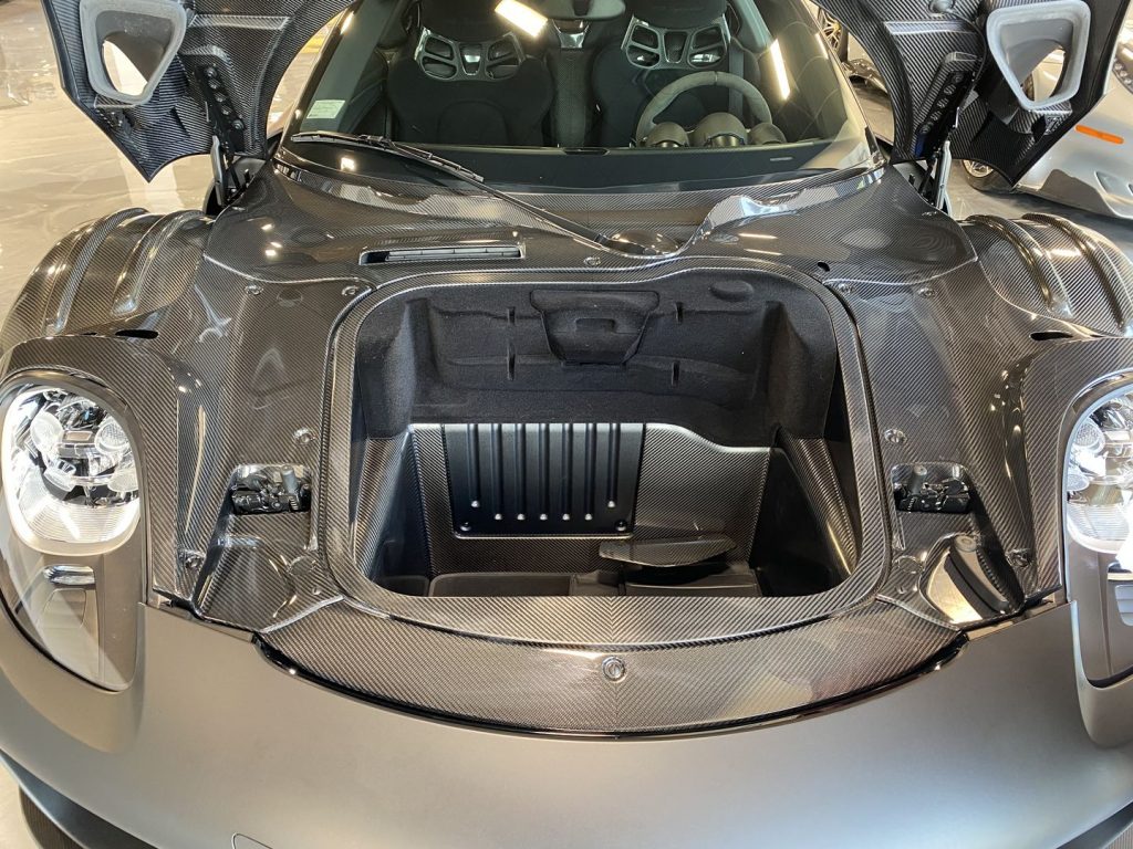 Porsche 918 Spyder Trunk