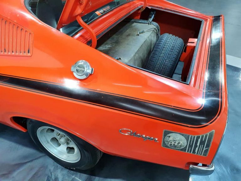 Super Rare, Unrestored 1972 Chrysler Valiant Charger R/T E49 ‘Big Tank ...