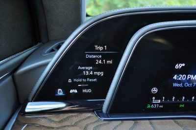 We Take A Hands On Look At The 2021 Cadillac Escalade’s Massive Curved ...