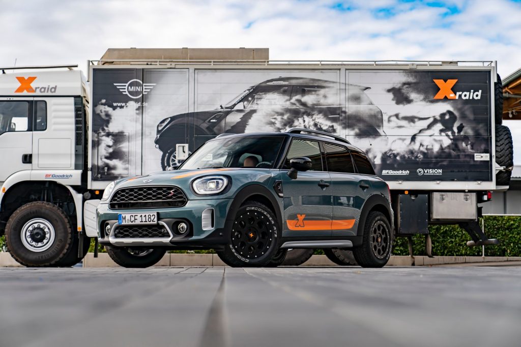 MINI Countryman Powered By X-Raid Rides Higher, Goes Farther | Carscoops