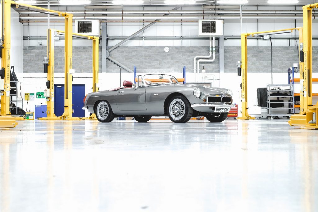 RBW’s EV Roadster Is An Electric MGB That’s Set To Go Into Production ...