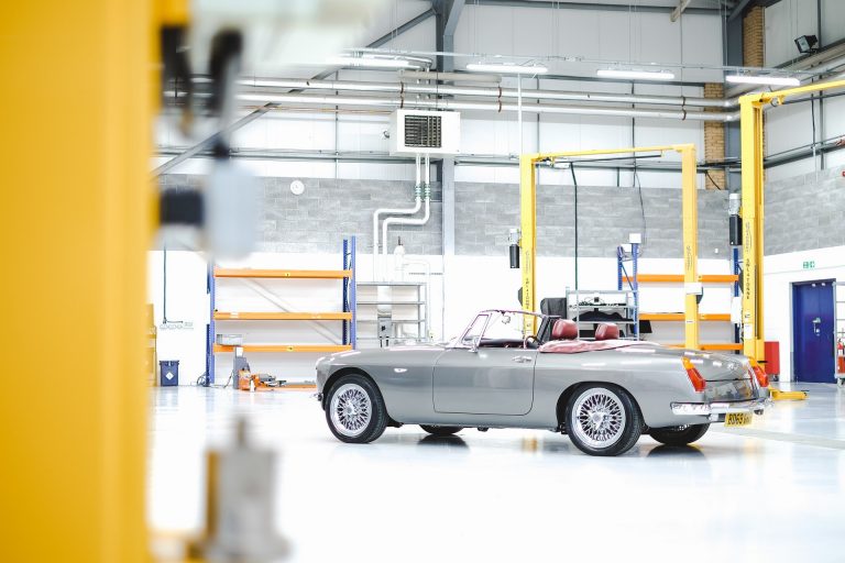 RBW’s EV Roadster Is An Electric MGB That’s Set To Go Into Production ...