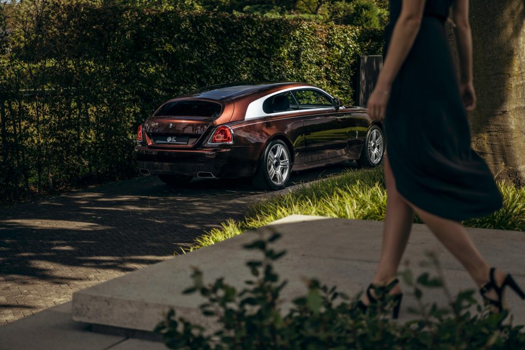 Niels Van Roij Design Gives A Closer Look At The Silver Spectre ...