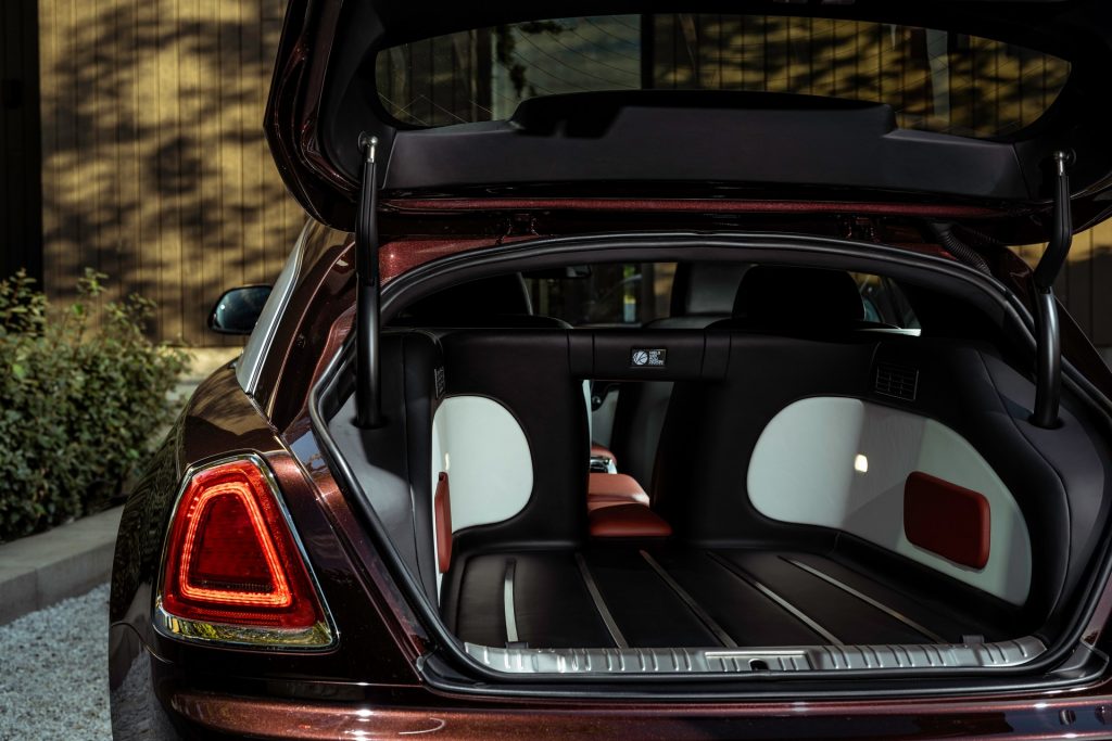 Niels Van Roij Design Gives A Closer Look At The Silver Spectre ...