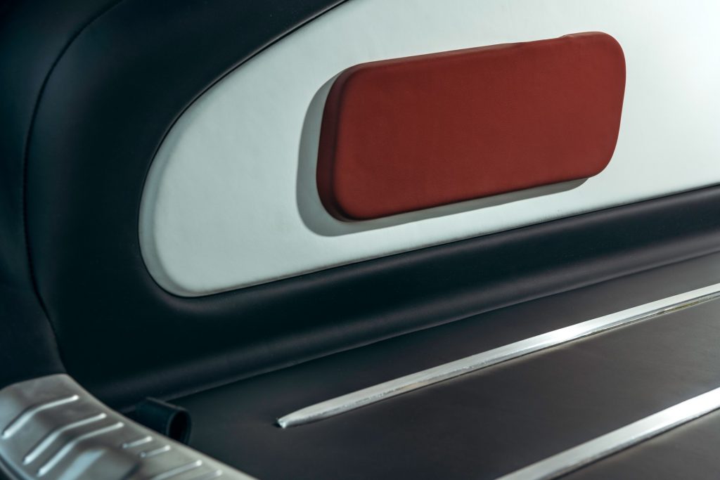 Niels Van Roij Design Gives A Closer Look At The Silver Spectre ...