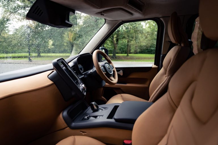 Sutton VIP Class LEVC TX Is The Most Luxurious London Taxi, Costs $155k ...