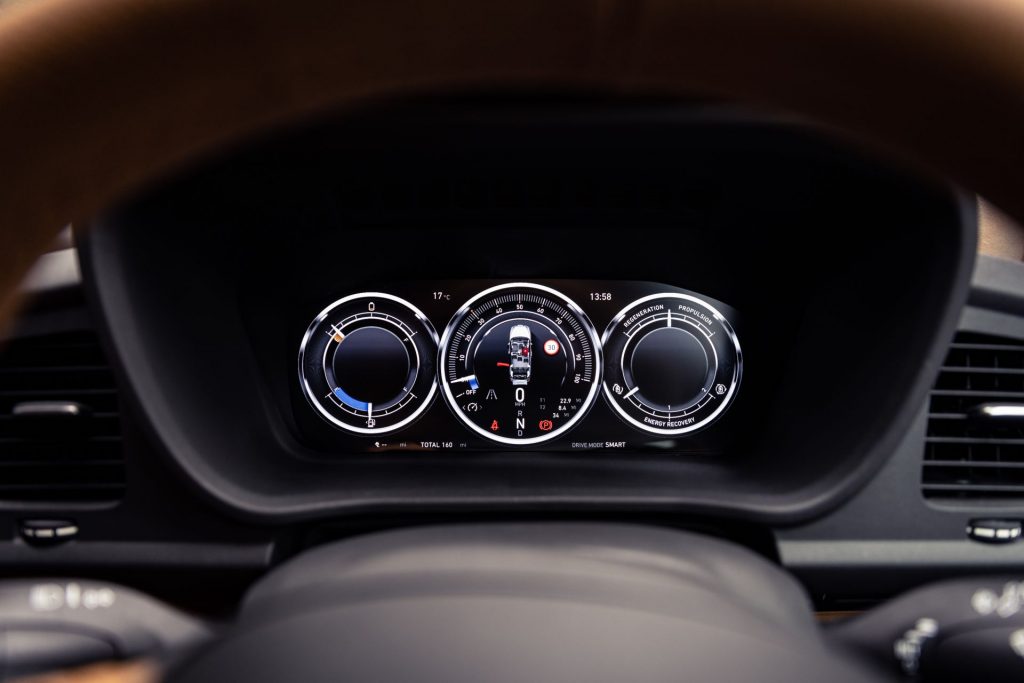 Sutton VIP Class LEVC TX Is The Most Luxurious London Taxi, Costs $155k ...