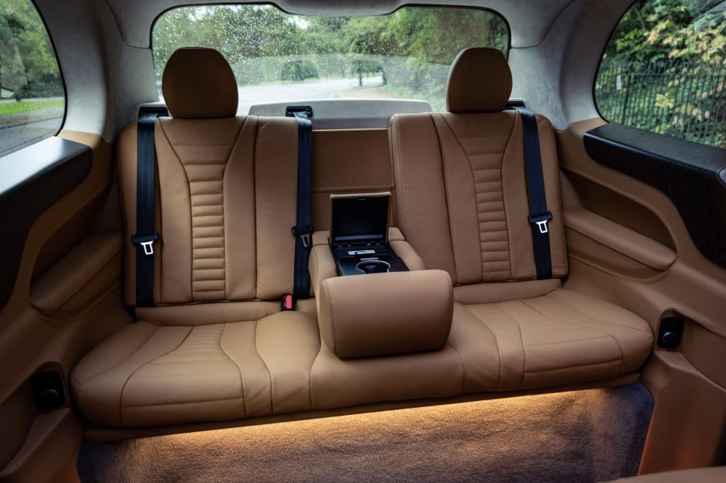 Sutton VIP Class LEVC TX Is The Most Luxurious London Taxi, Costs $155k ...