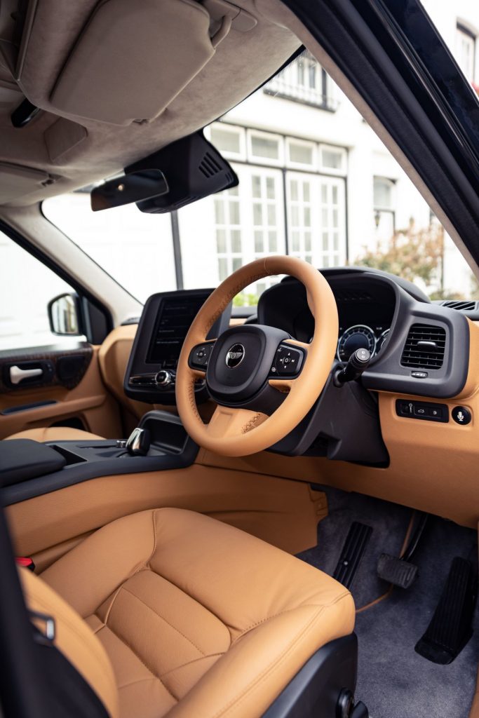 Sutton VIP Class LEVC TX Is The Most Luxurious London Taxi, Costs $155k ...