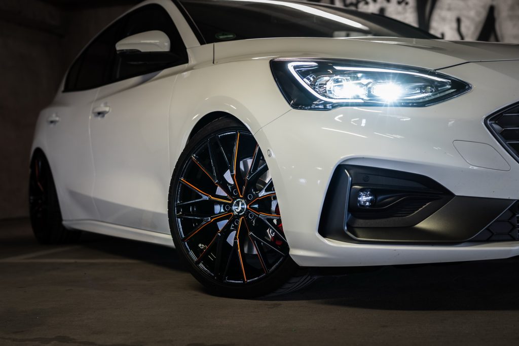 Tuned Ford Focus ST Goes For The Slammed Look, Do You Like It? | Carscoops