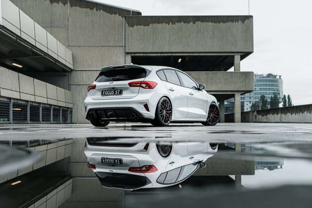 Tuned Ford Focus ST Goes For The Slammed Look, Do You Like It? | Carscoops