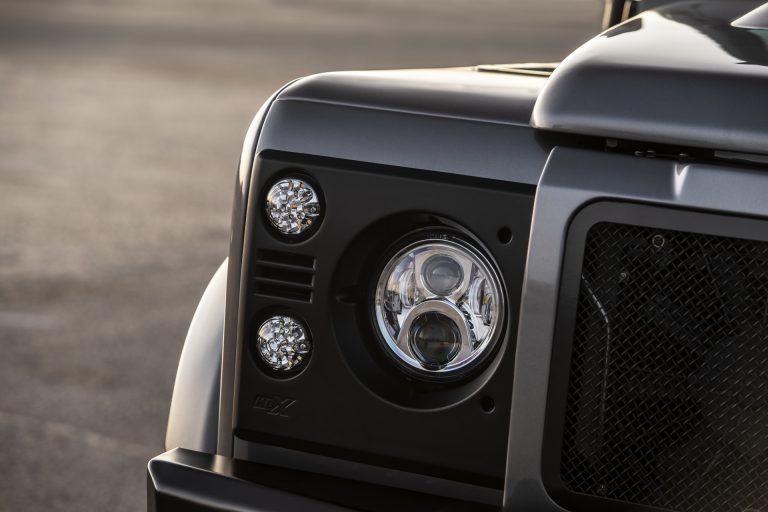 Himalaya’s ‘Summit Series’ Defender Is A 650 HP British Brute | Carscoops