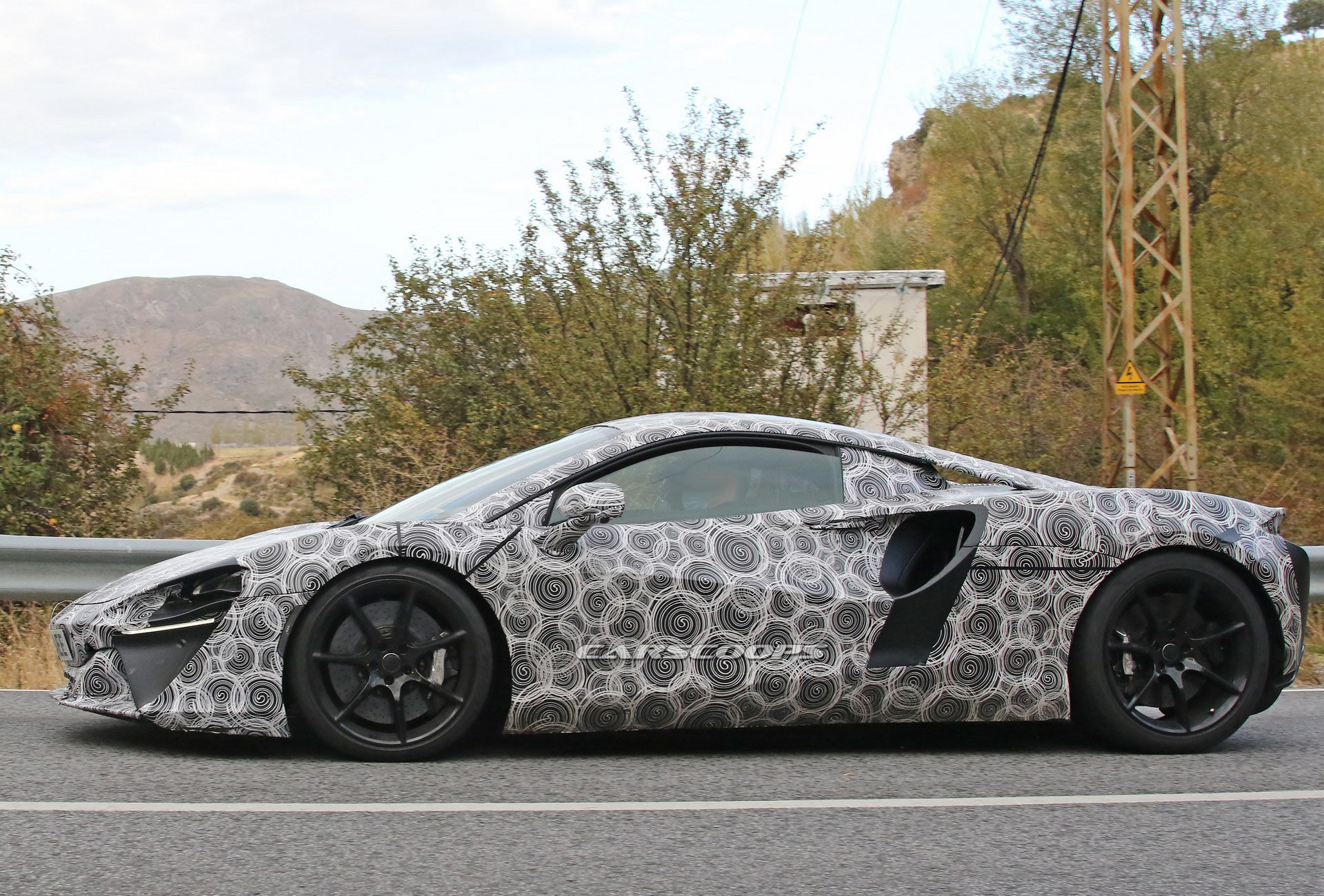 Next-Gen McLaren Hybrid Supercar Getting 600+ HP PHEV V6 | Carscoops