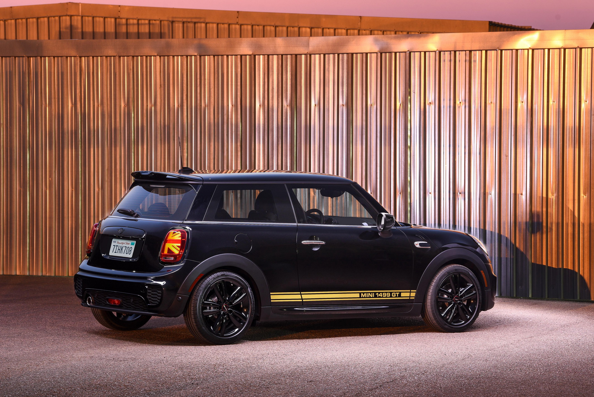 Retro Mini Cooper 1499 GT And New Countryman Oxford Special Editions ...