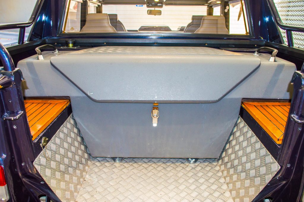 Get Your Rocks Off With This 1988 Lamborghini LM002, AKA The Rambo ...