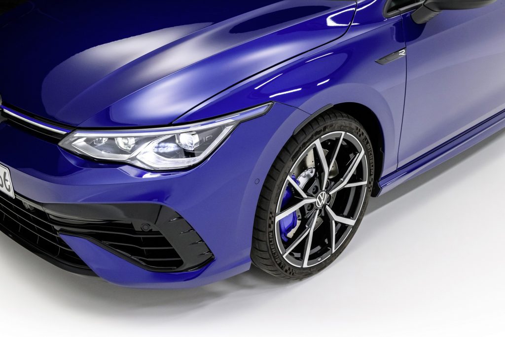 2022 VW Golf R Debuts With 315 HP, Torque Vectoring AWD, A Manual ...
