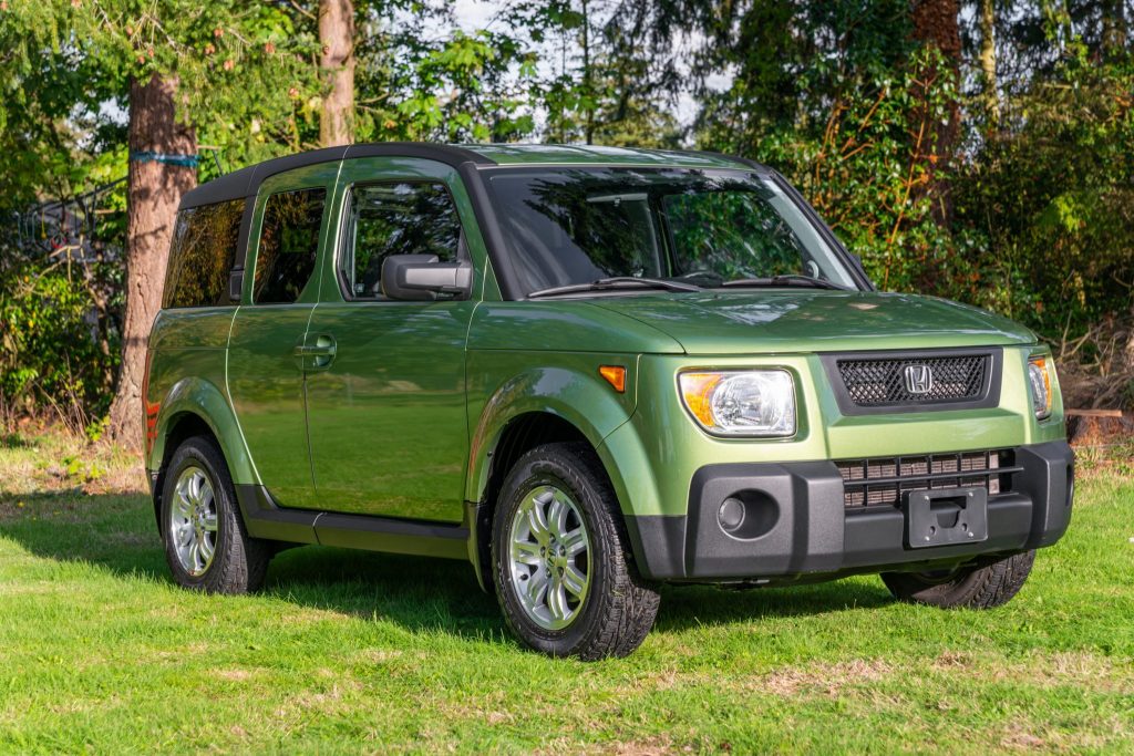 Say Again? A 2006 Honda Element Was Sold For $30,000 On Bring A Trailer ...