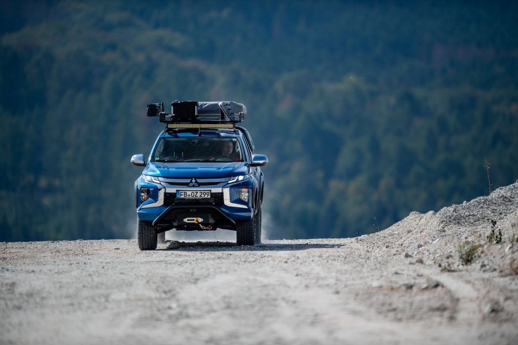 Mitsubishi Gets L200 Ready For Lockdown With Inflatable Camping Tent ...