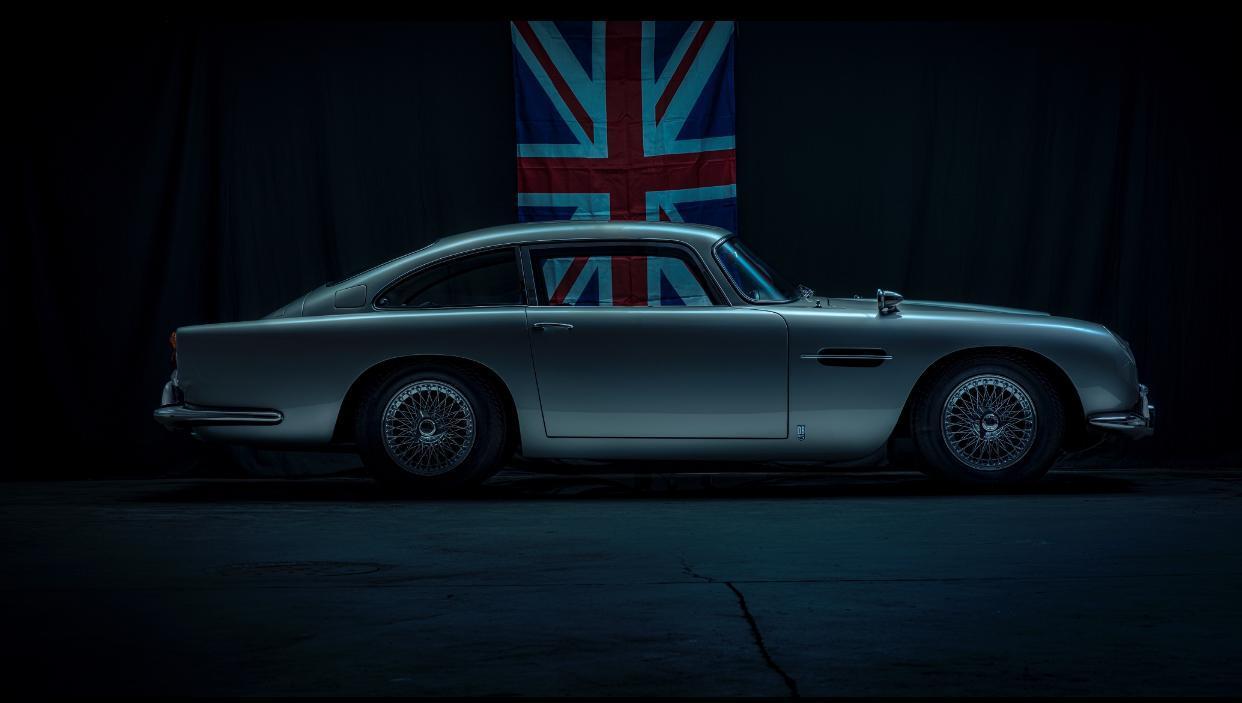 Someone Paid $200K For A Gadget-Packed Aston Martin DB5 James Bond ...