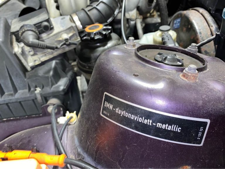 A Rare Daytona Violet 1993 BMW 3-Series Touring E30 Design Edition Is ...
