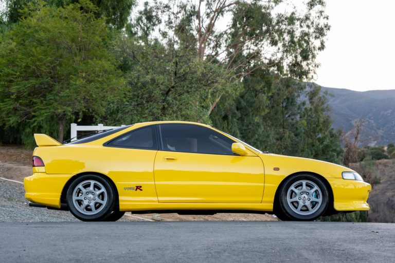 This 2001 Acura Integra Type R Ticks All The Right Boxes | Carscoops