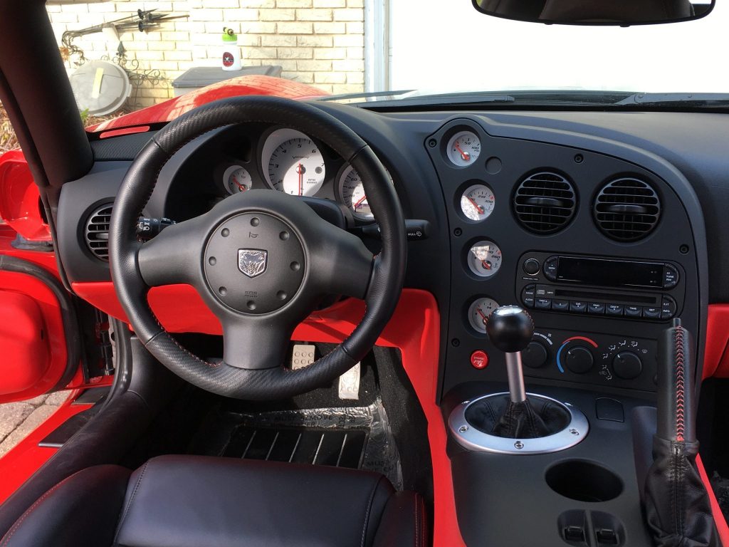 Go To The Track With This Low-Mileage 2008 Dodge Viper ACR | Carscoops