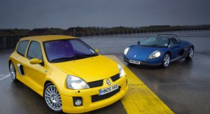 Renault Clio V6: The Mid-Engined, Rear-Wheel Drive Super Hatch Turns 20 ...