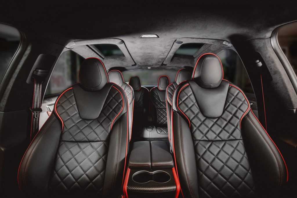 Vilner Acts As Santa Claus, Delivers A Fine Tesla Model X Right Before ...