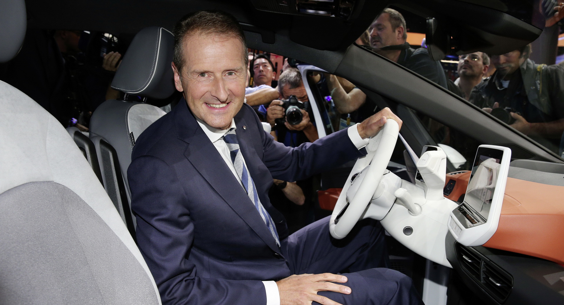 VW CEO Expects Self-Driving Cars On Roads Between 2025-2030 | Carscoops