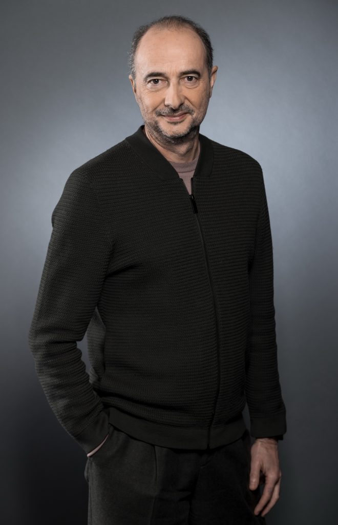 Renault Debuts New Mobilize Brand With Tiny EZ-1 Electric Two Seater ...