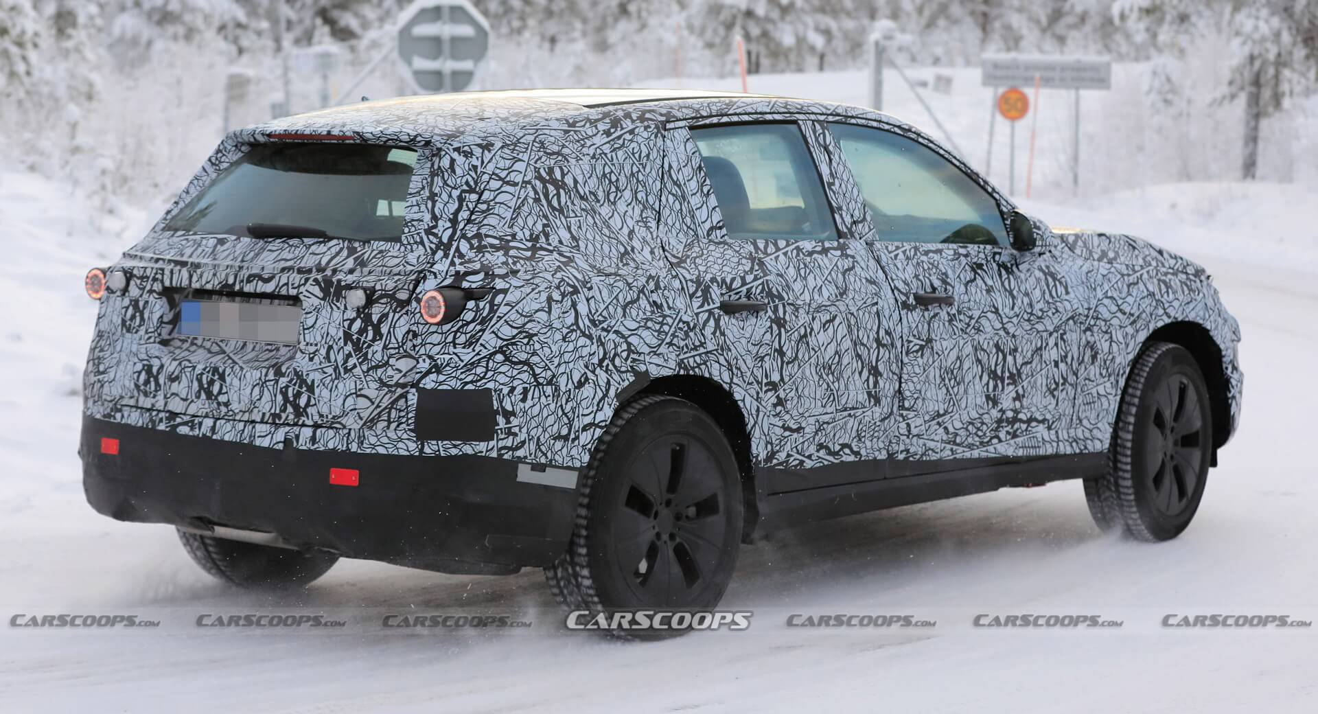 All-New 2023 Mercedes-Benz GLC Looks Like A Jacked-up Sporty Hatchback ...