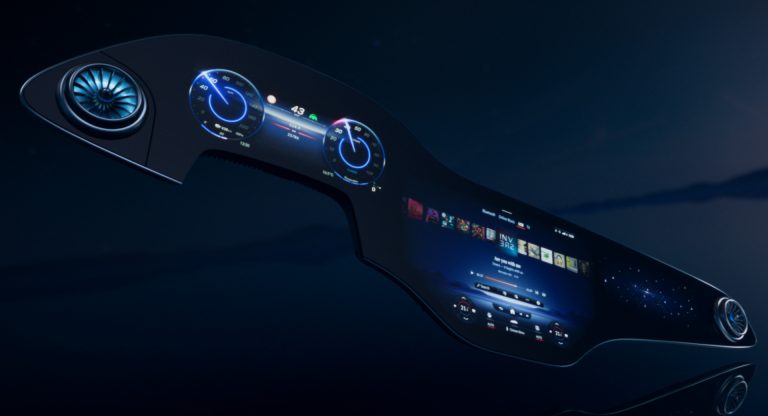 2021 Mercedes-Benz S-Class Has A Head-Up Display With Augmented Reality ...