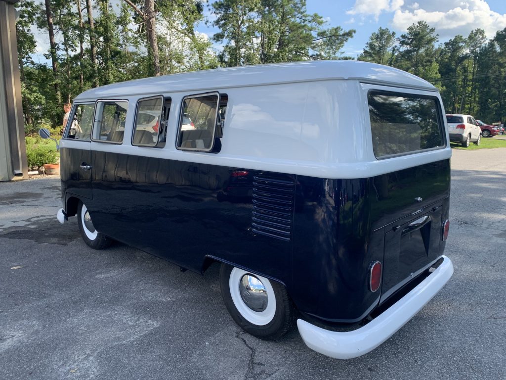 This Fully-Restored 1965 VW Bus Type II Will Cost You More Than A New ...