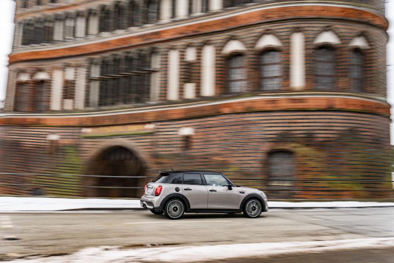 MINI’s Facelifted 5-Door Hatch Goes On Sale Across Europe | Carscoops